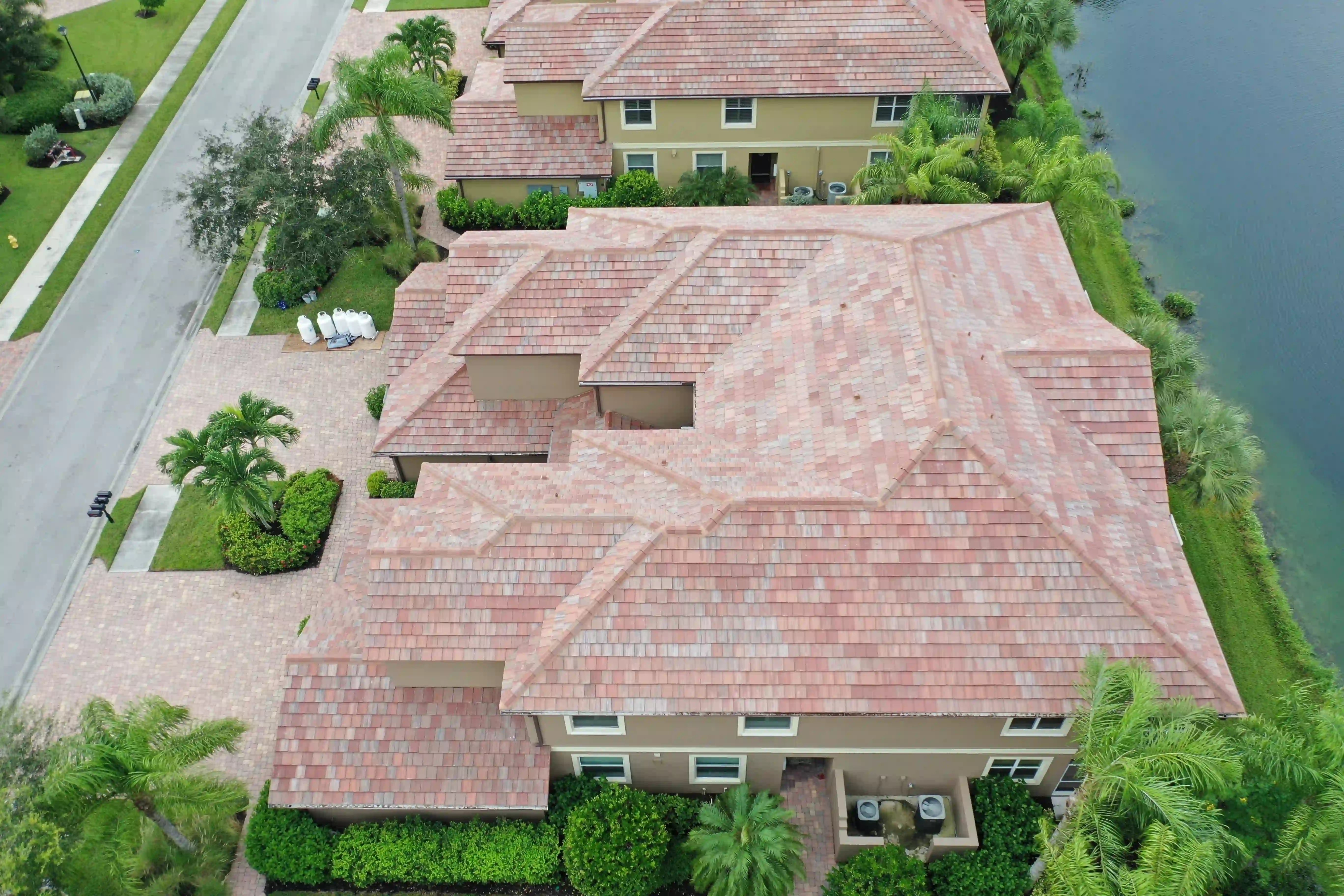 Tampa & Bloomingdale Roofing Service | Roofing Contractor